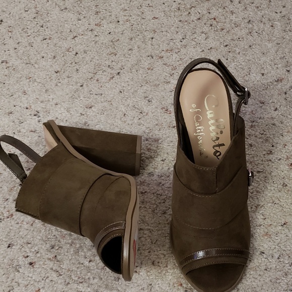 Shoes | Callisto Of California Olive Heels 7 Nwt | Poshmark